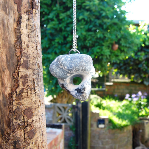Hanging hag stone | Fossilbox