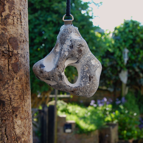 Hanging hag stone | Fossilbox