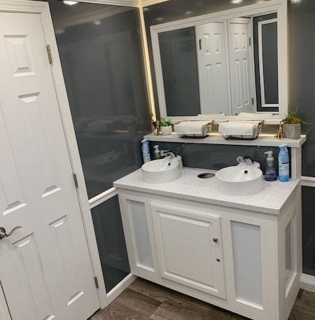 View our premium Restrooms | Washington State | Luxe Loo