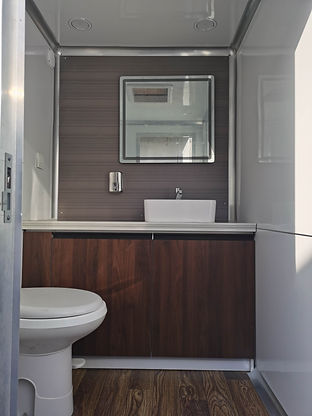 LuxeLoo: Seattle's Finest Portable Restroom Elegance