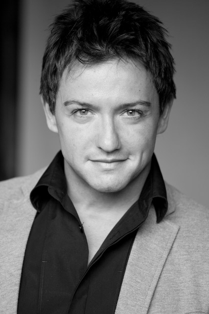 Chris Till Actor and Presenter. Singer in London and the South East