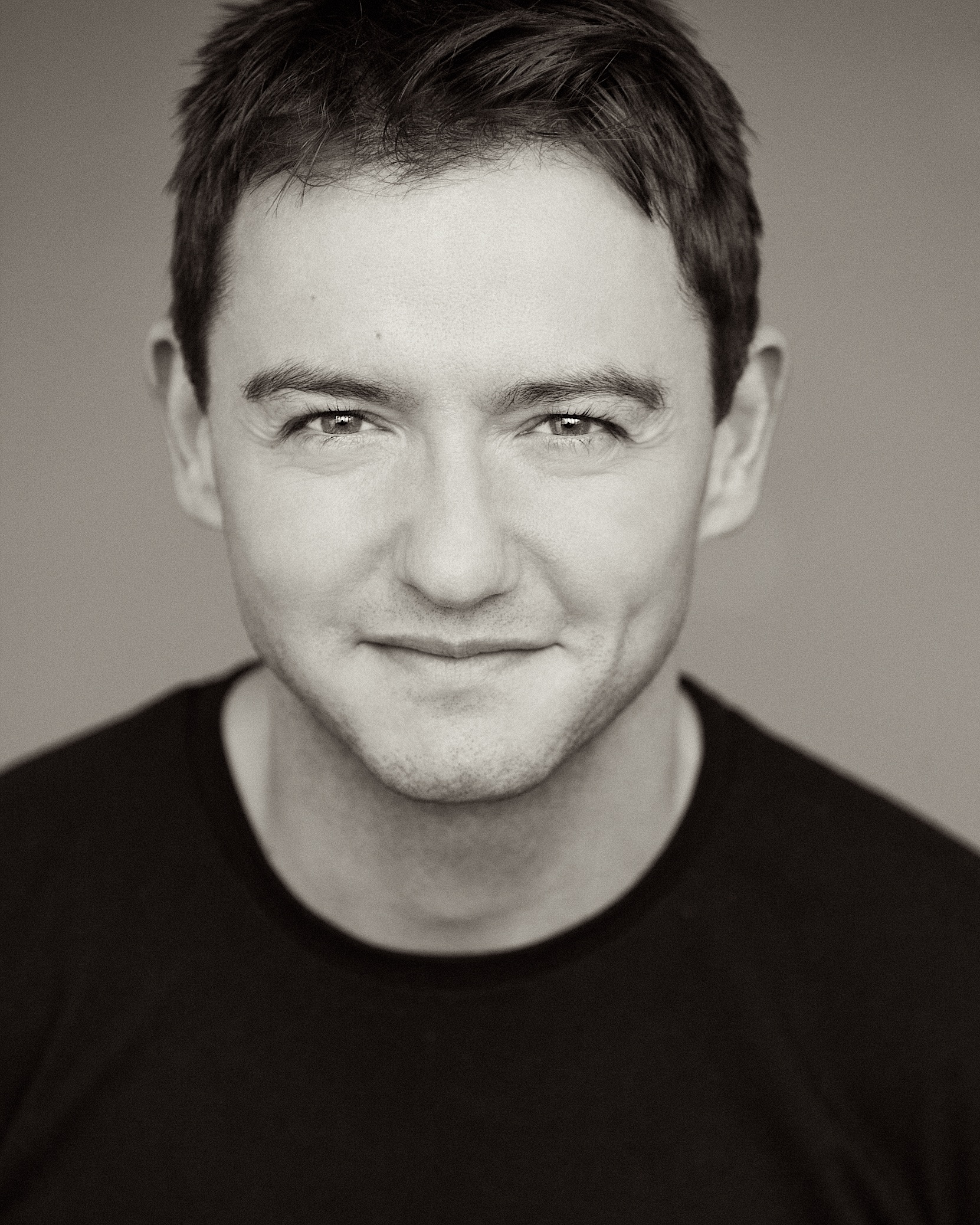 Chris Till Actor and Presenter. Singer in London and the South East