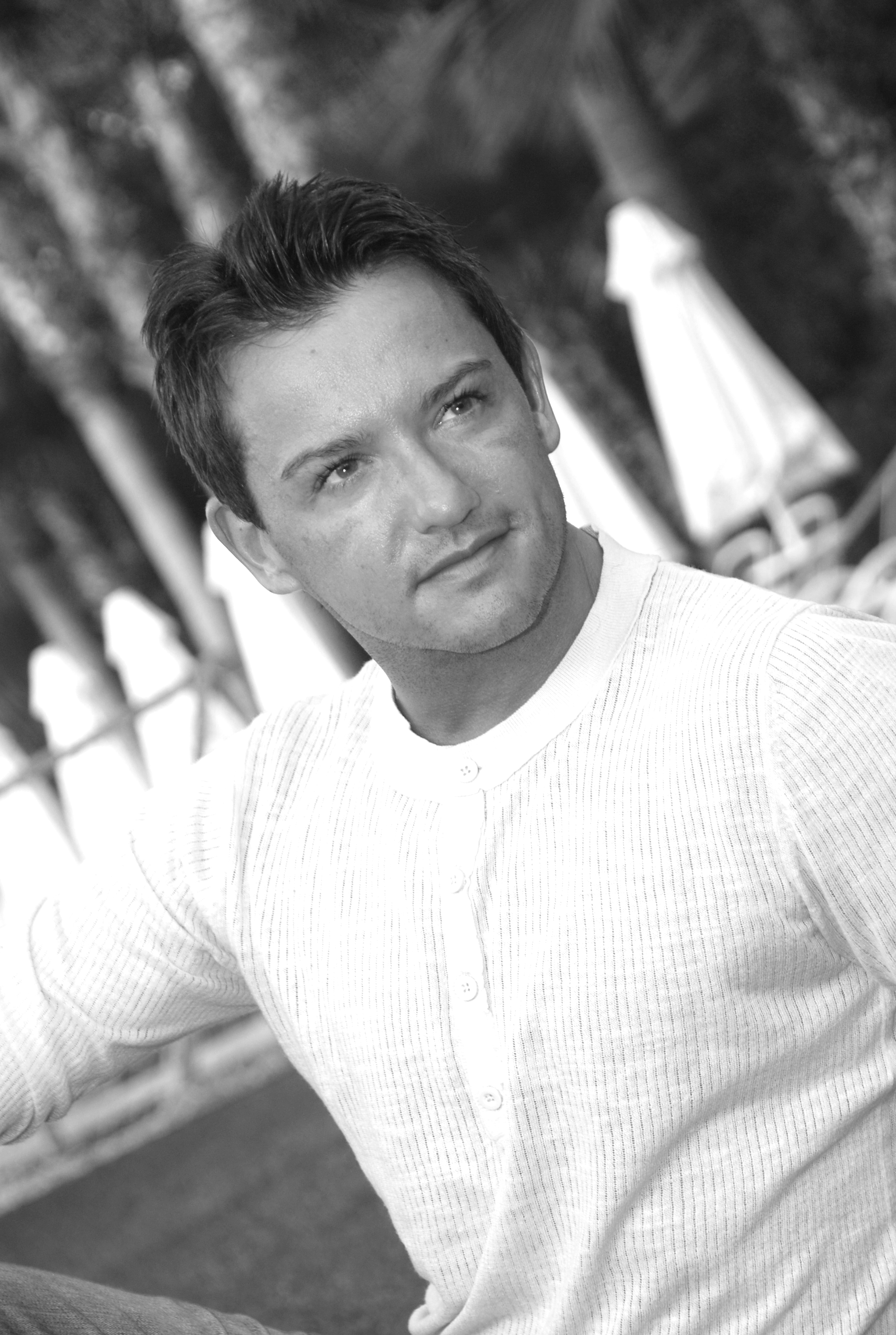 Chris Till Actor and Presenter. Singer in London and the South East