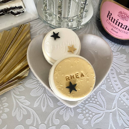 Graduation Personalised Coated Oreo Twin Gift | La Mira Sweet Treat