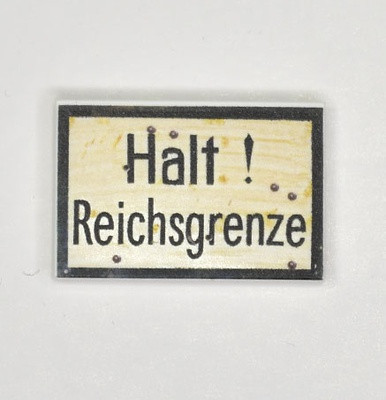 Printed LEGO® Tile 2x3 'WW2 Sign Halt! Reichsgrenze' | brickssoldier
