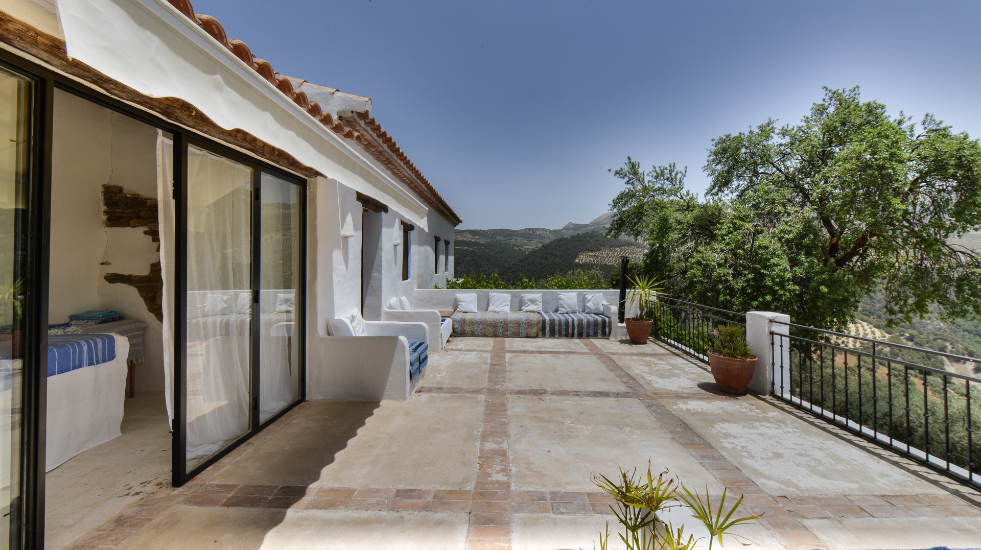 Gallery | Montefrío | Cortijo Bujio