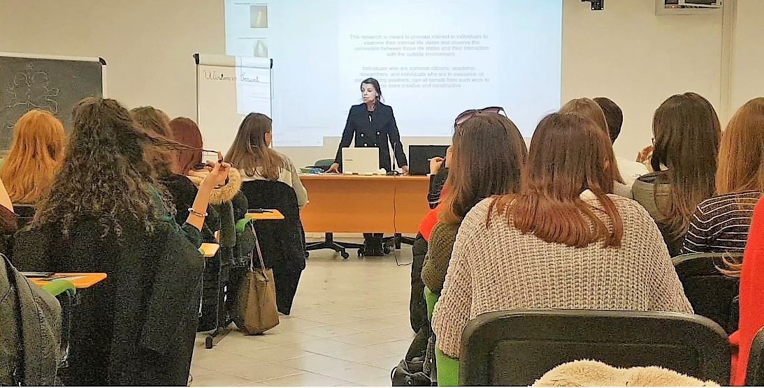 Lida Sherafatmand Official Website | Social Impact/Volunteerservice