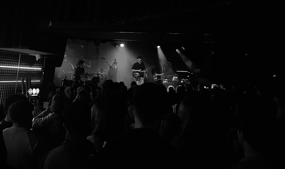 Arthur Hill - An incredible atmosphere and lots of Dad dancing, live at ...