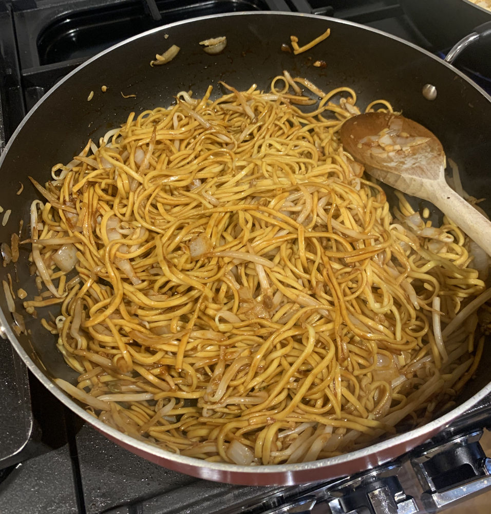 Soft Noodles with Beansprouts