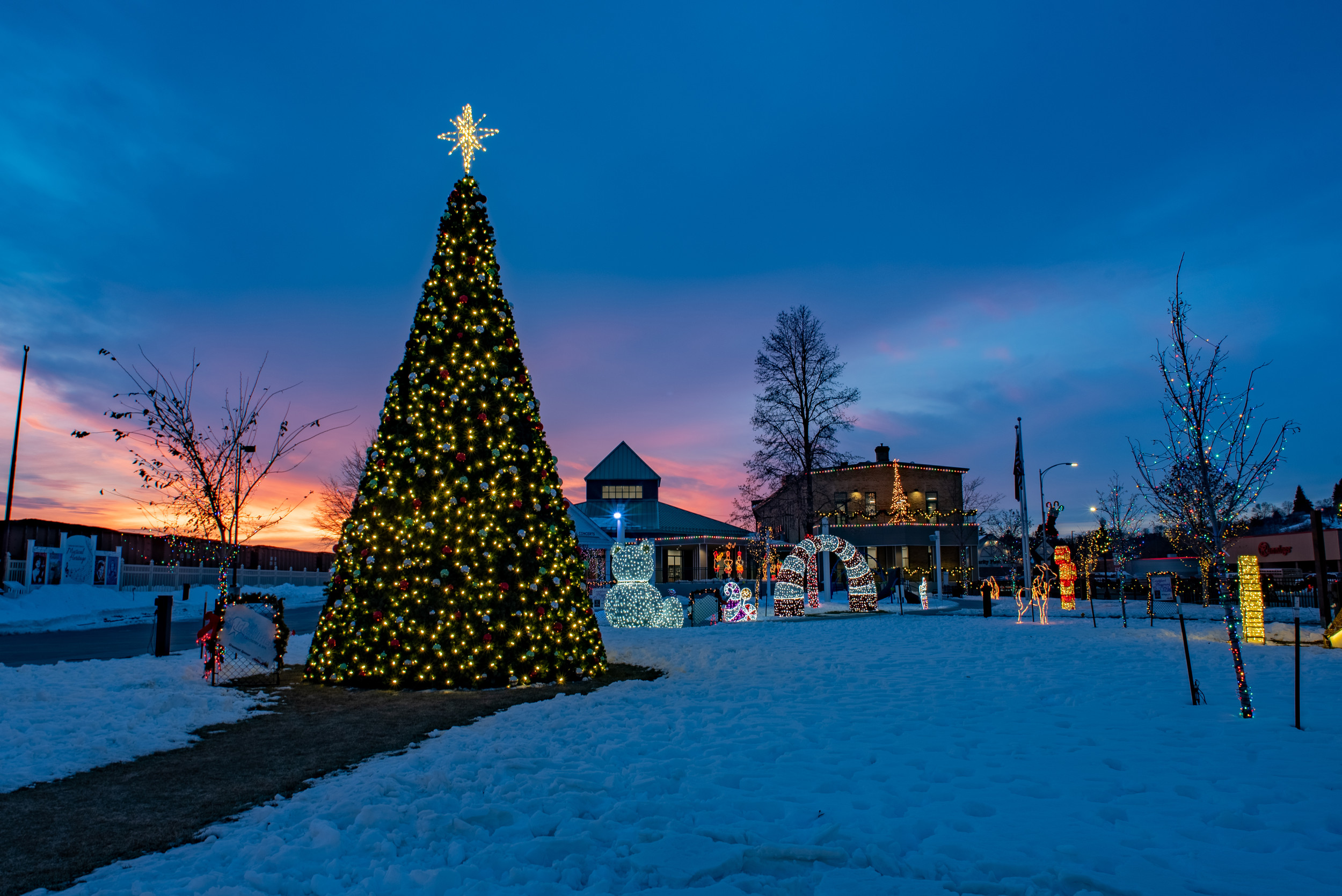 Holiday Lights | Visit Mandan