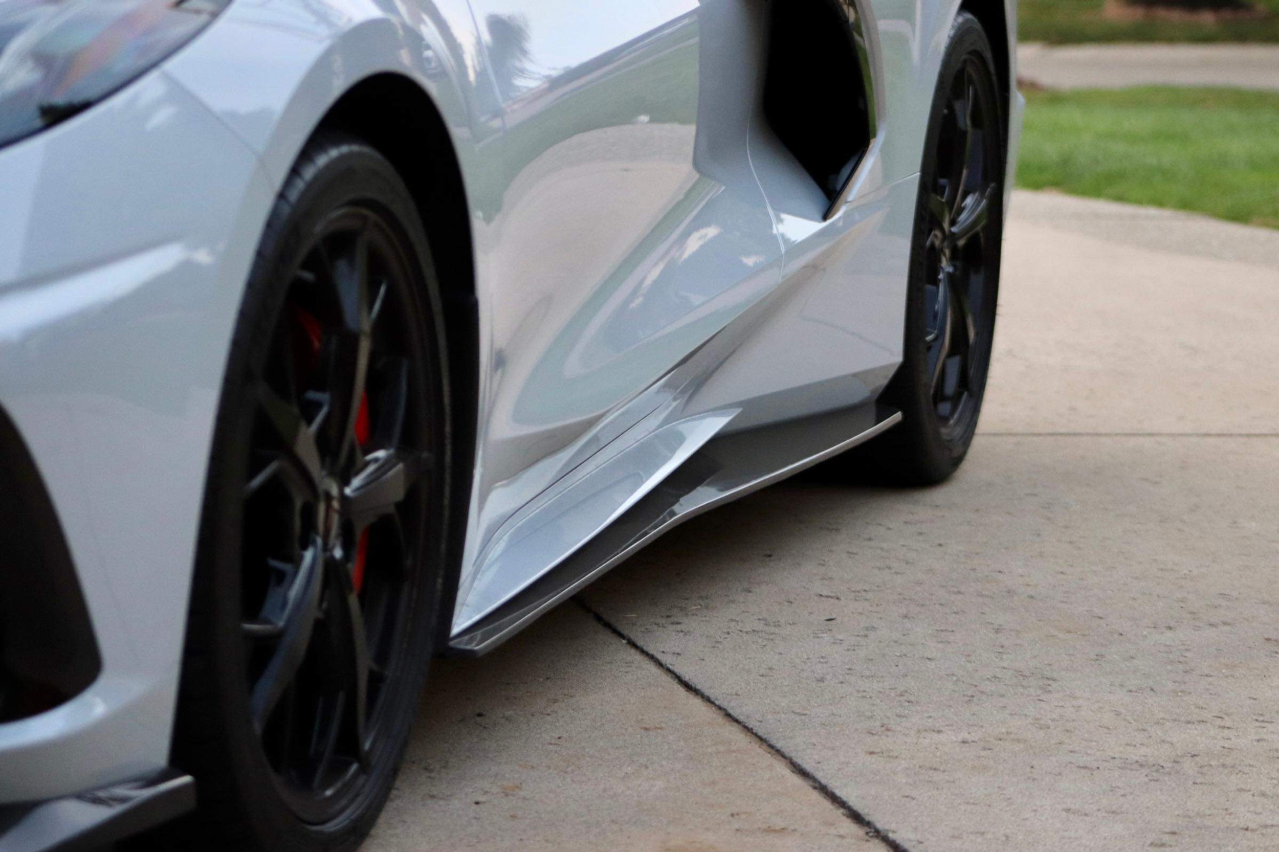 1VM WINGLESS C8 SIDE SKIRT EXTENSIONS - CARBON FIBER | Quinten Racing