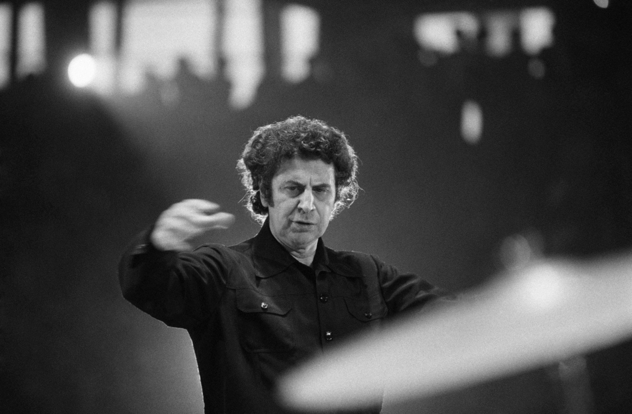 Piano & Voice Recital: The 'classic' Mikis Theodorakis | website