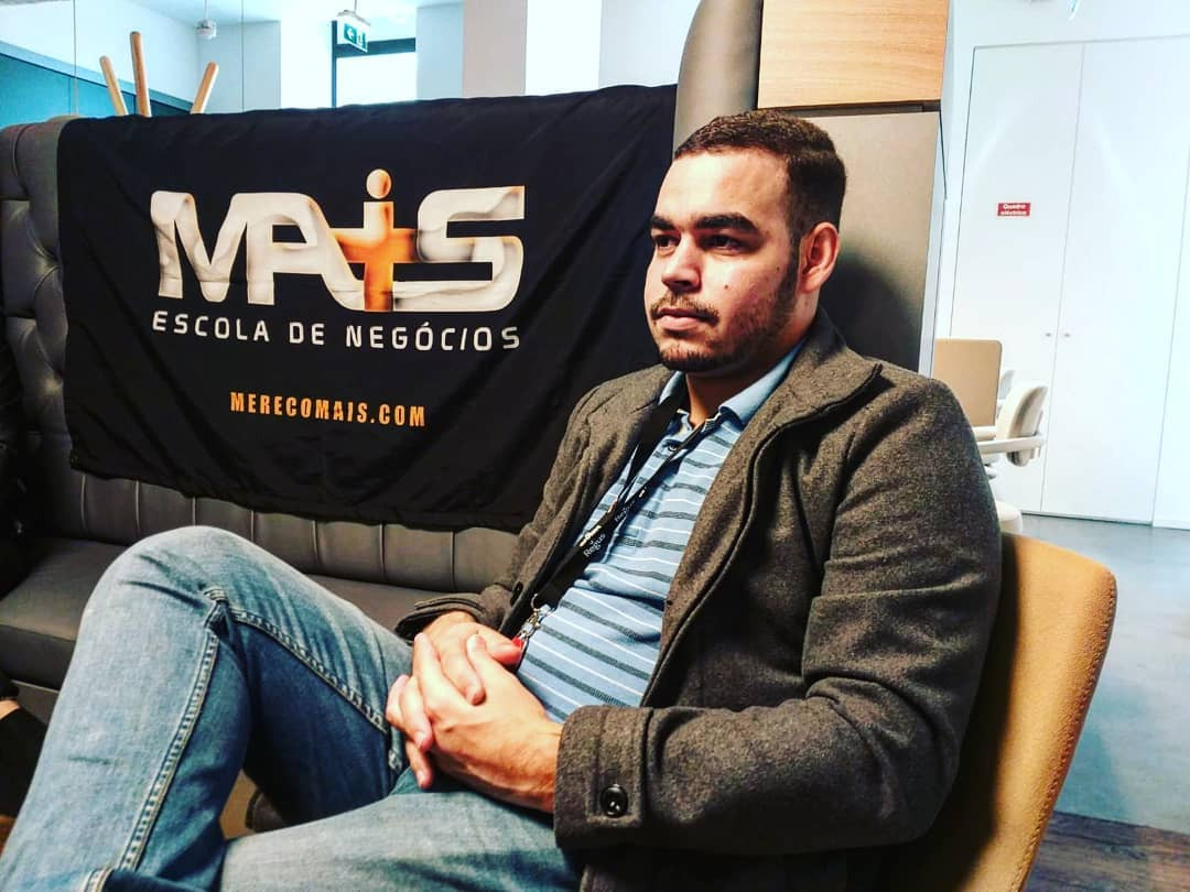 48257105_1991675787615297_67442634326708