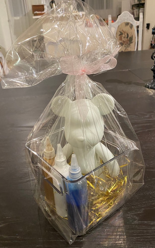 Fluid Bear Paint Pouring Kit (23cm/9in) | Artbox