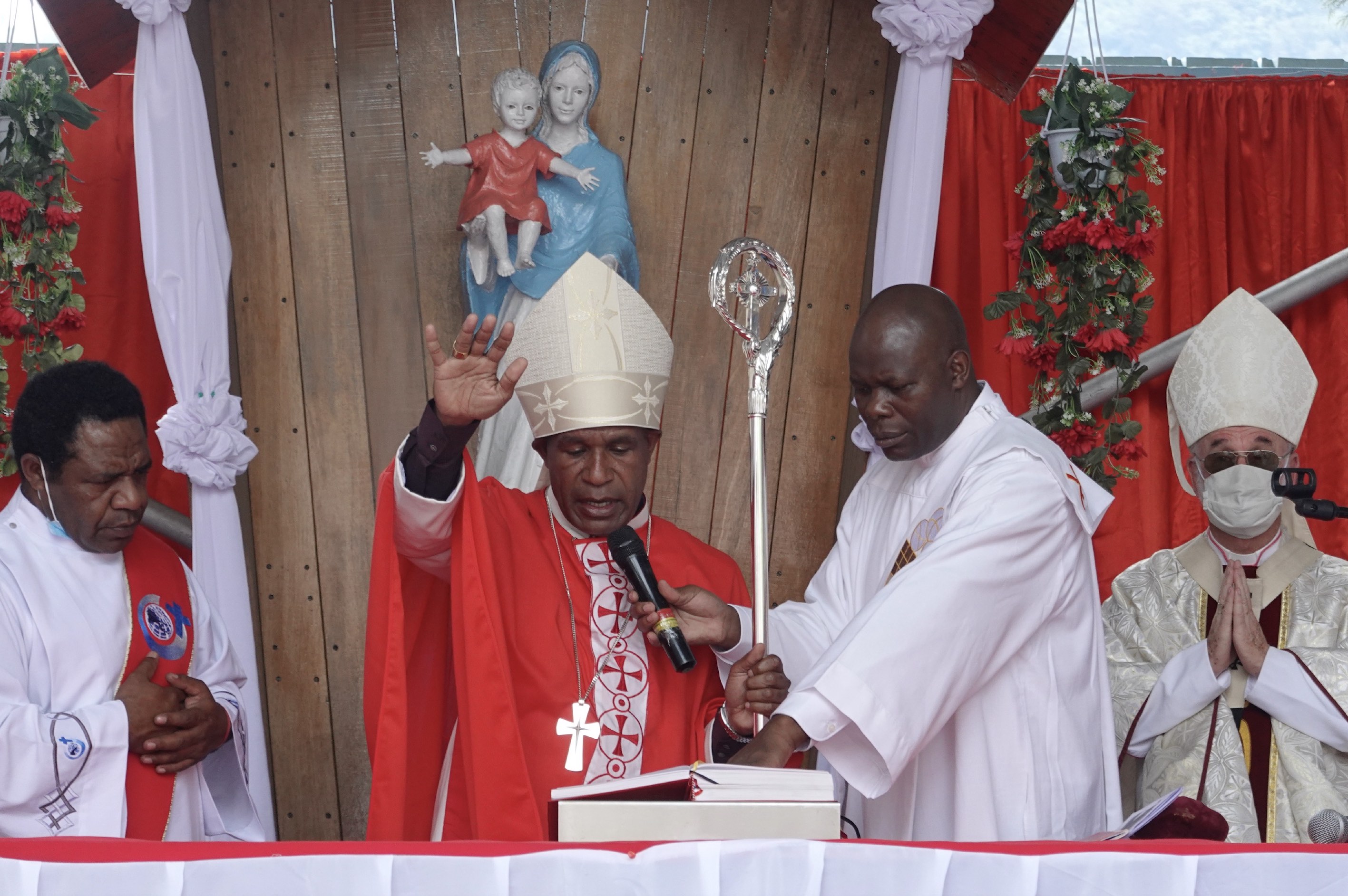 Chimbu Catholics Pledge Partnership with new Bishop
