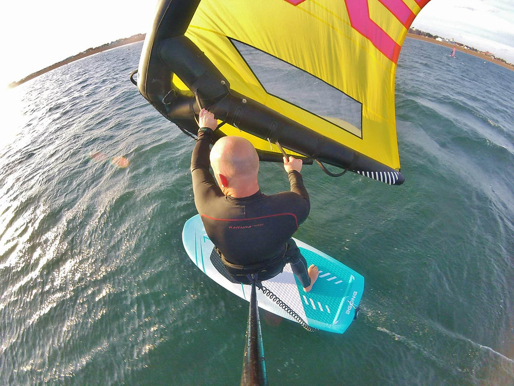 Windfoiling vs wingfoiling? Part 3: Tez Plavenieks