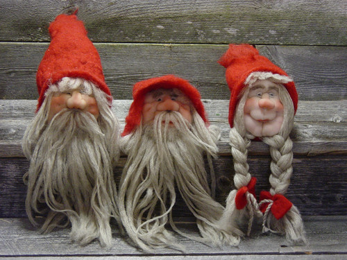 Tonttu-ukot ovikoriste | Tonttukylä