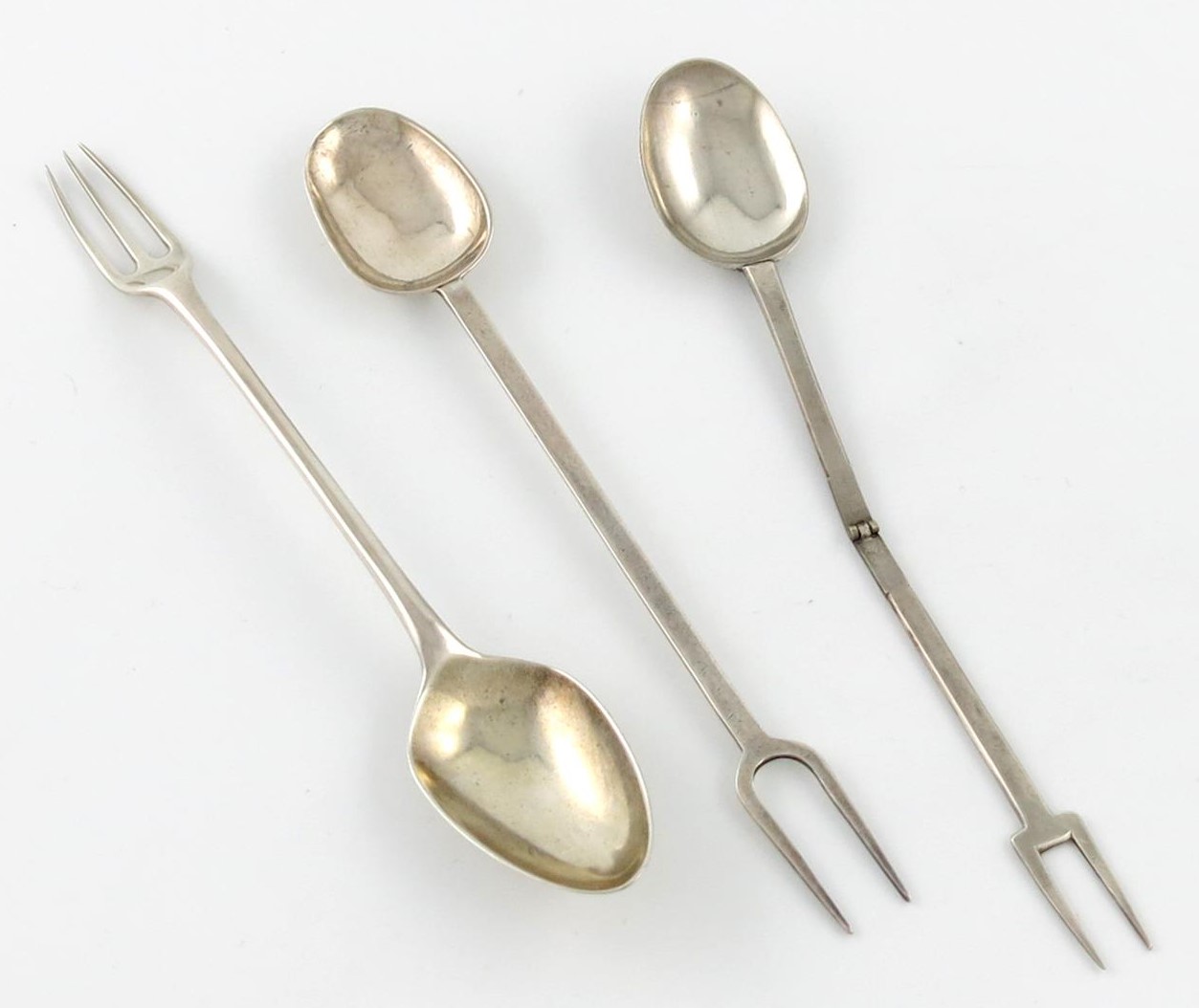 Tudor Etiquette at Table