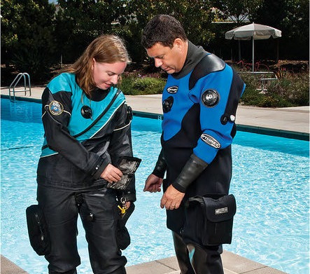 Elearning Etanche - Dry Suit PADI 120€ | Isanthea.com