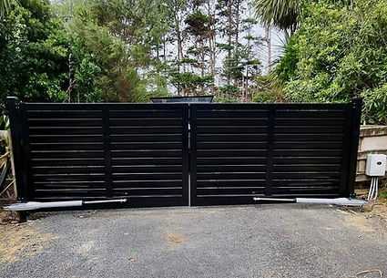 Louvre Gates | Auckland NZ | Automated Sliding & Driveway Gates