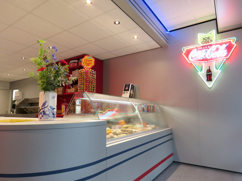 SNACKBAR MAASTRICHT | Termijtelen interieur ontwerp