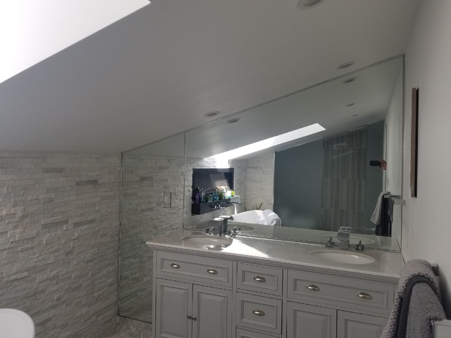 Plate Glass & Mirrors | Ontario | The Glass Medic