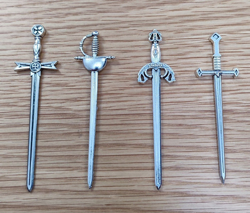 Dolls house Miniature 4pc Sword Set Ornament Weapon / Book Mark Swords ...
