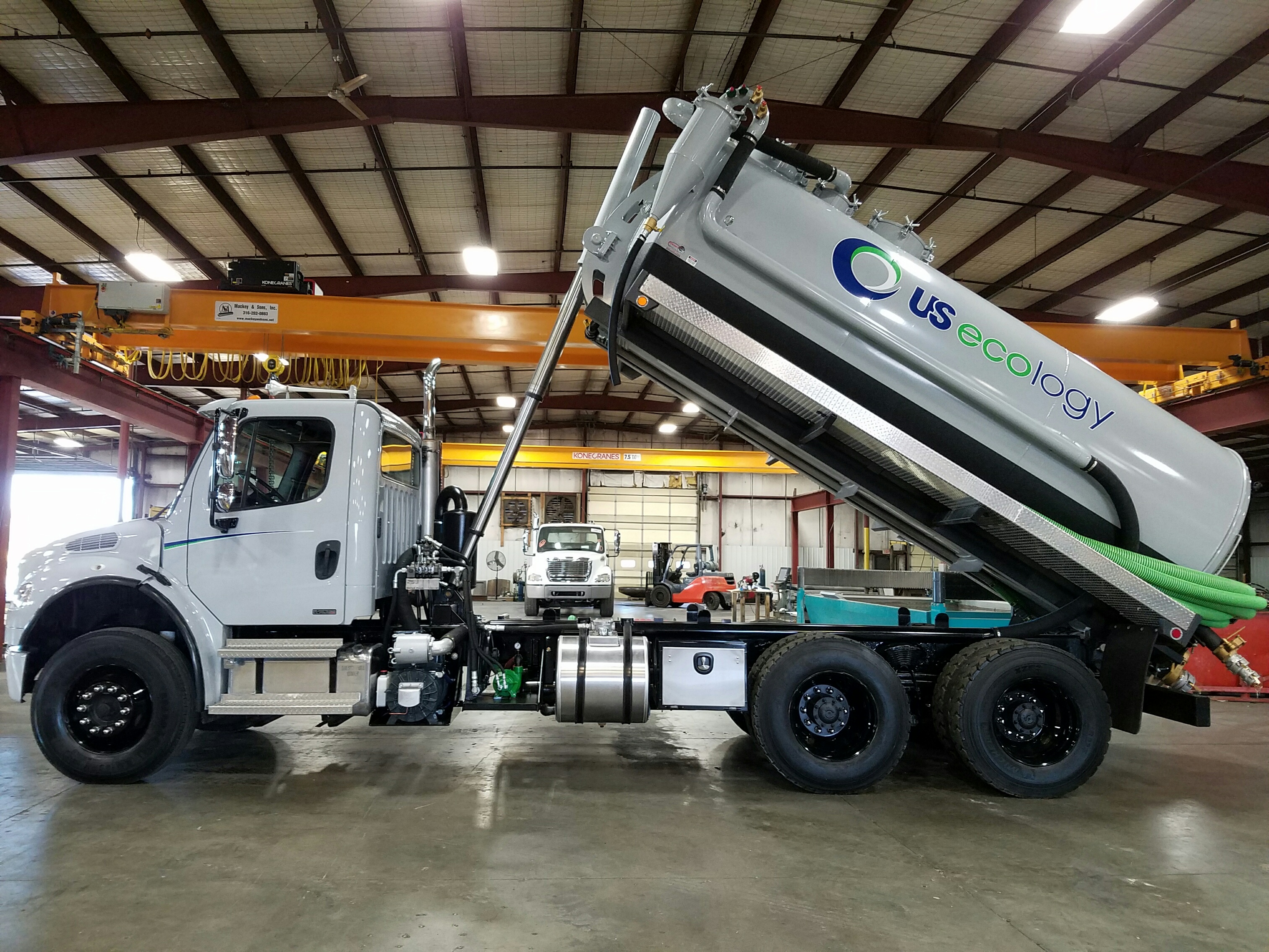 Dumping Tanks | stephensontrucks