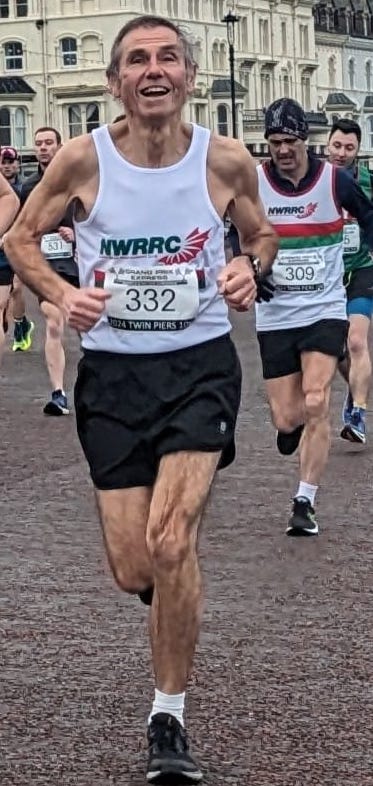 Hundreds of runners celebrated a return of the popular Twin Piers 10k ...