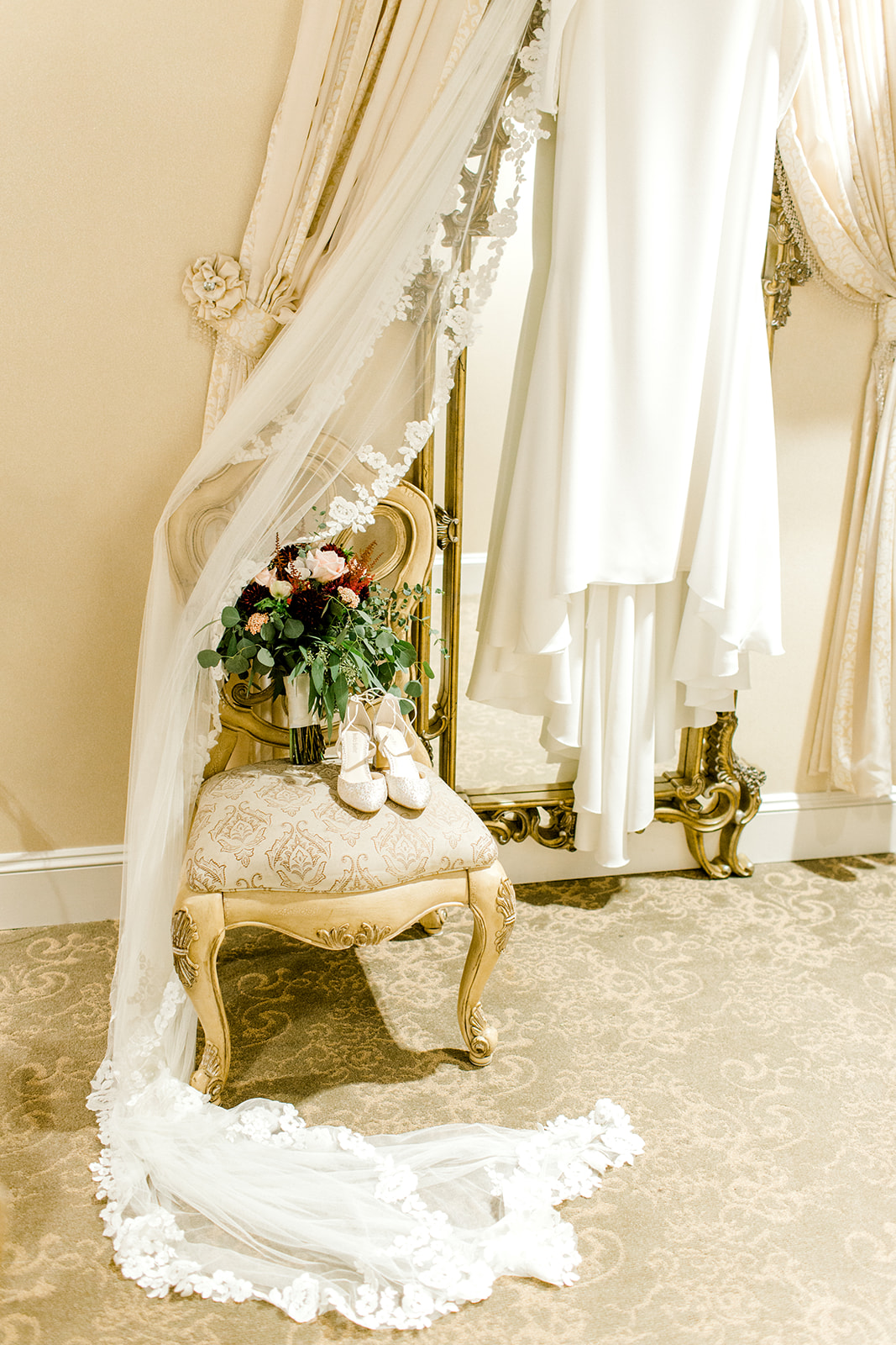 Bride & Groom Suites | Minneapolis | Leopold's Mississippi Gardens