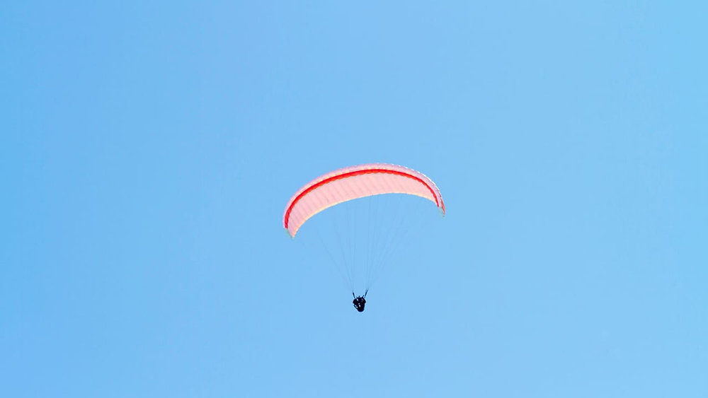 Stay Safe in Paragliding: Essential Rules and Techniques