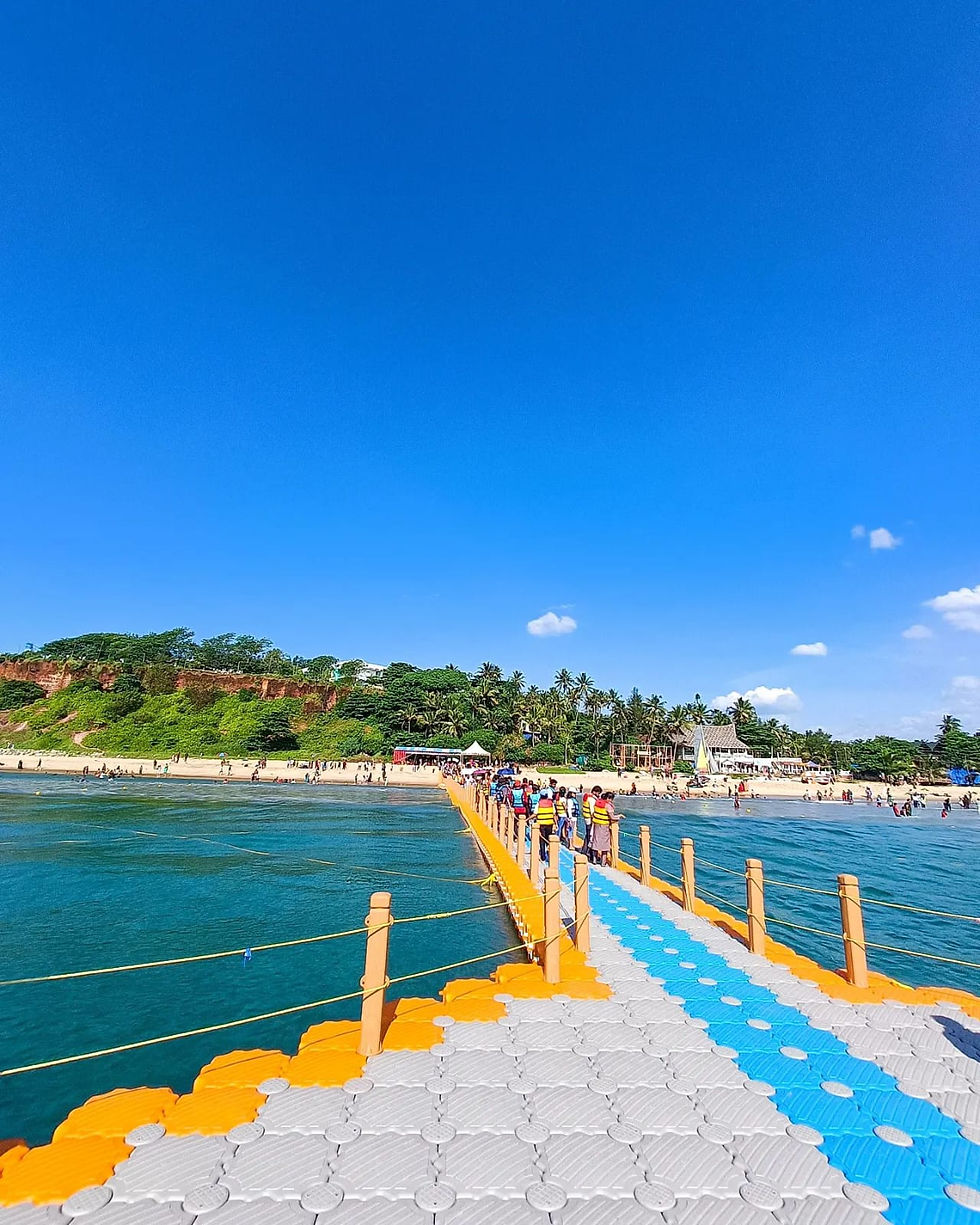 Explore the First Floating Bridge of Kerala in Varkala