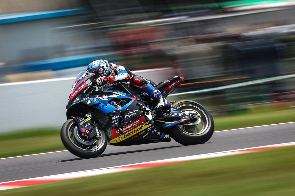 EWC season finale: Markus Reiterberger and BMW aim for victory at the ...