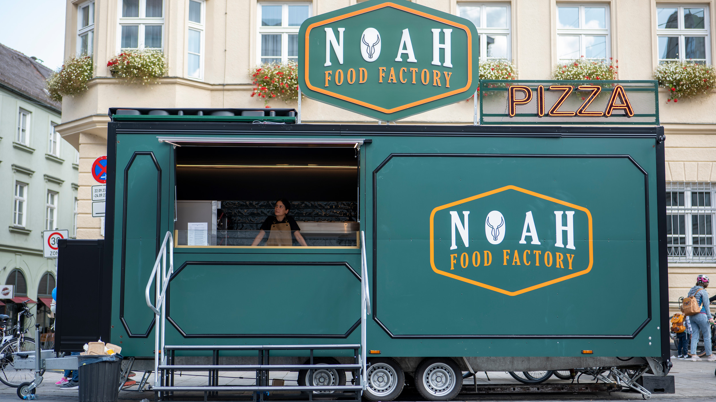Food Trucks United || Noah Food Factory