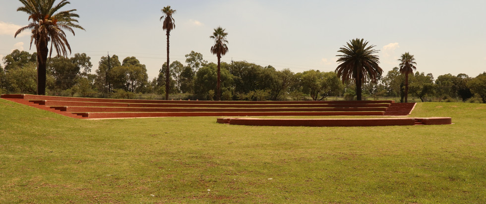 BOKSBURG LAKE | Outer Space LA + UD