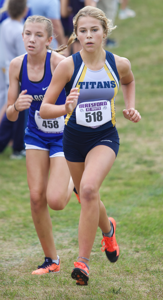 Babb takes fifth place at opening meet, junior girls finish third