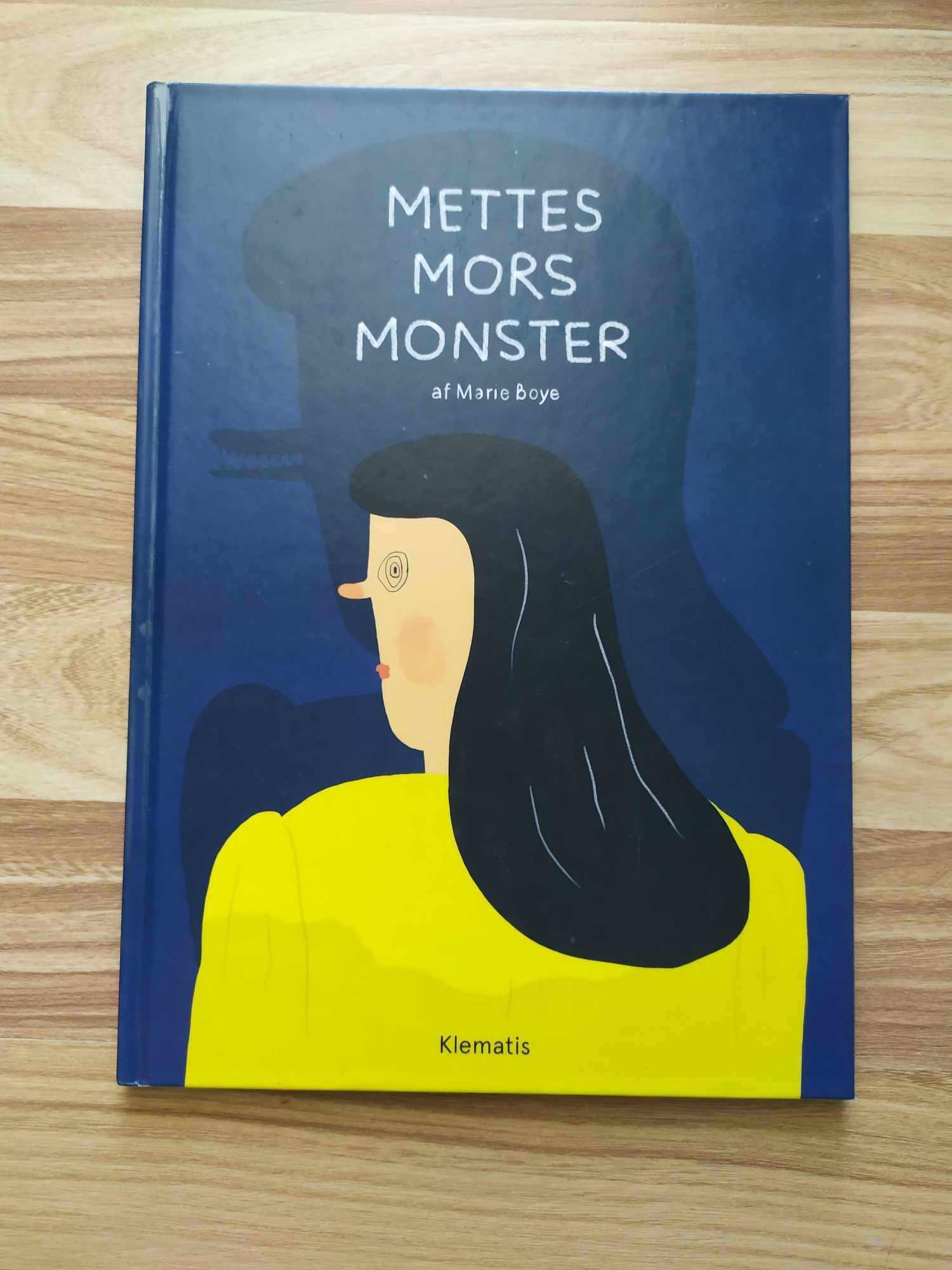 Mettes Mors Monster - แม่ของฉันมีปีศาจ! เล่าเรื่องภาวะติดเหล้าของ ...