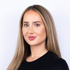 Sandra Paunovic - sygeplejerske Sandra Paunovic - nurse | Dermo Cosmetic