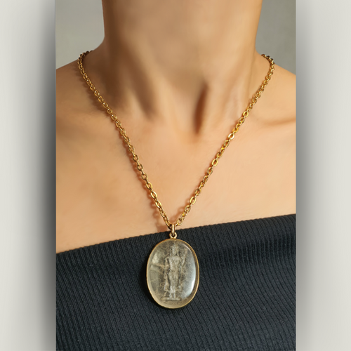 Gold necklace with Intaglio Crystal Amulet of Lord Rama | balipuppet