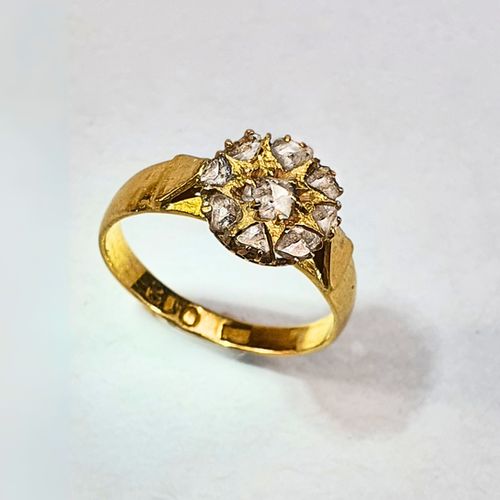 Javanese elegance: Gold ring with hand-cut Diamonds | balipuppet
