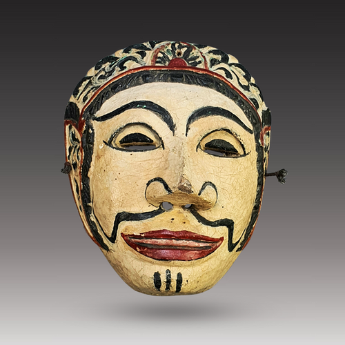 Old madurese mask of a javanese prince. | balipuppet
