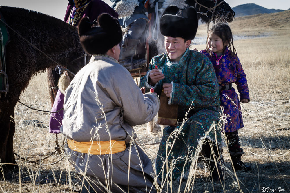 Mongolian way of greetings
