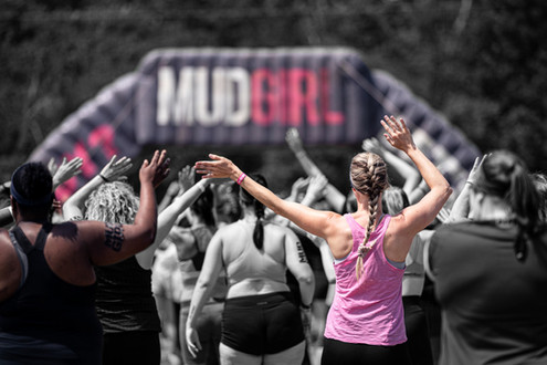 MUDGIRL // OBSTACLE RACE DEDICATED TO WOMEN!