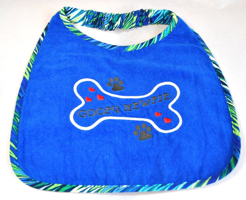 Goofy Newfie with Bone (Large) | Vanitythreads