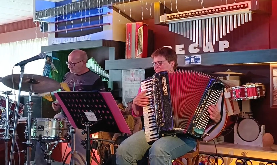 Dancing Heidelicht 06/08/2022 (Foto's) | Accordeon Media