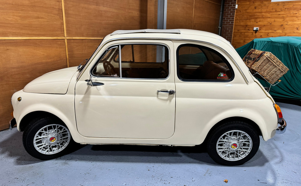 1970 Cream Fiat 500L