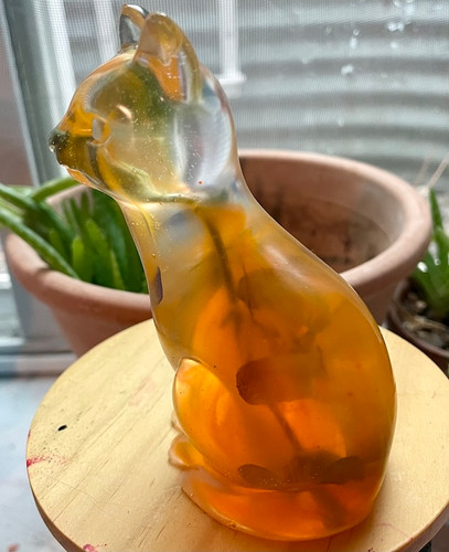 Decorative orange and clear glass resin cat | Cribbage King