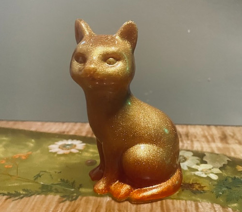 Resin Cat- Gold Sparkle Coat | Cribbage King