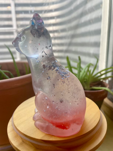 Clear with red dye decorative cat | Cribbage King