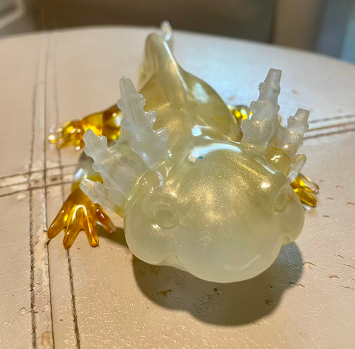 White and gold glass resin axolotl | Cribbage King